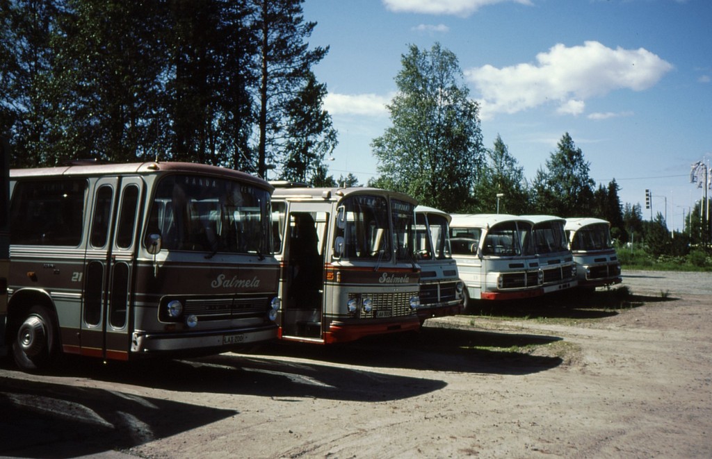 Veljekset Salmelan varikkoa | Joukkoliikennefoorumi